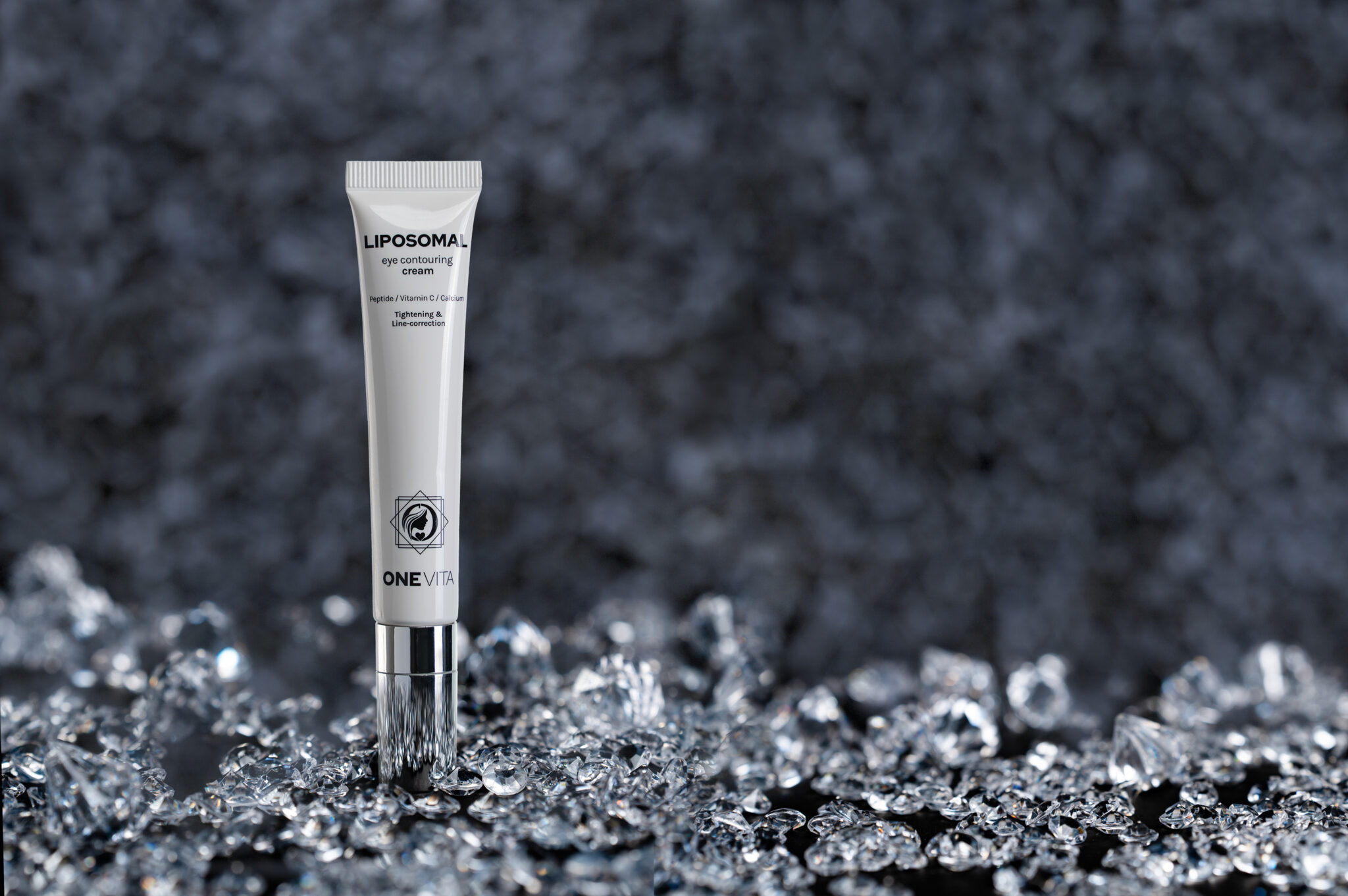 ONE VITA LIPOSOMAL eye contouring cream - ONE VITA